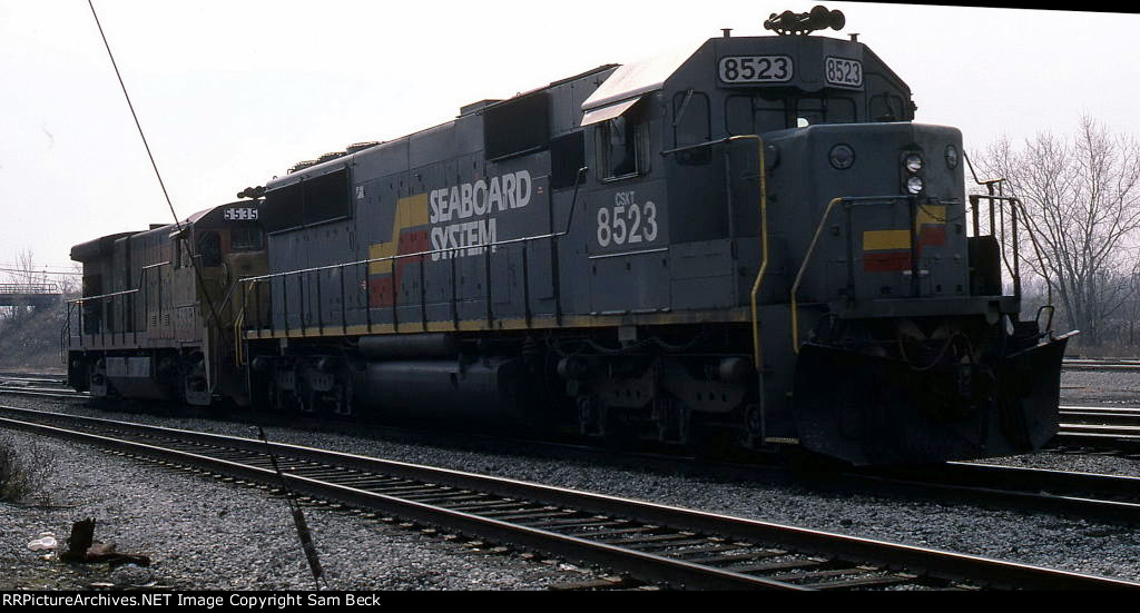 CSX 8523 and 5535